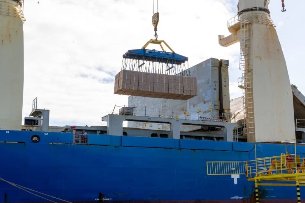Portocel inicia operações do primeiro embarque de celulose solúvel ...